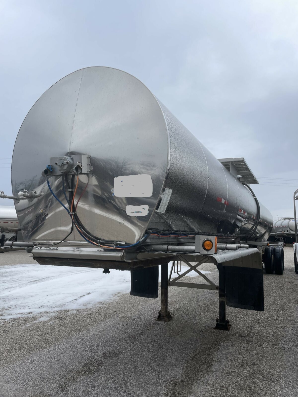2003 Bulk 5000 gallon Tranport - SEMO Tank
