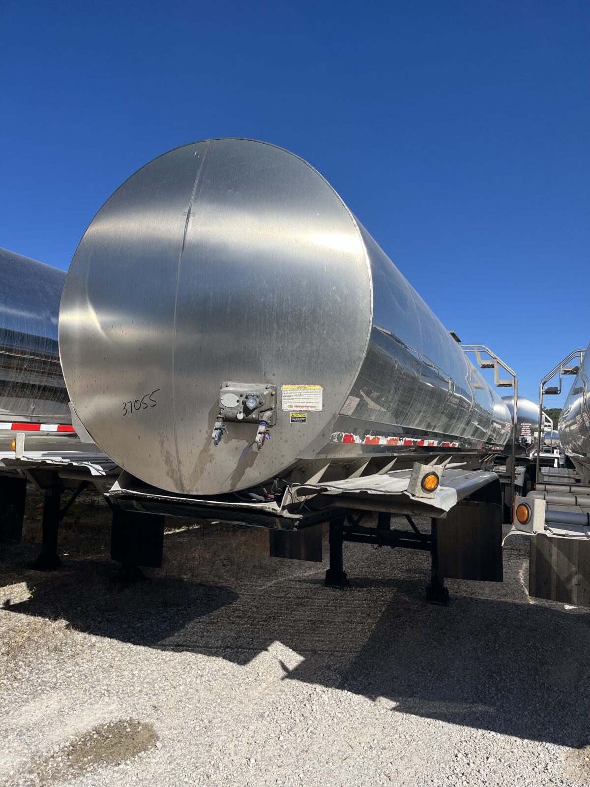 2005 Walker 6200 Gallon 3A Sanitary Transport - SEMO Tank